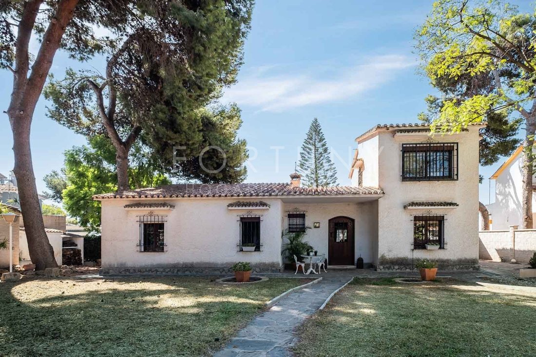 Spectacular Detached House With A Flat Plot And In Málaga, Andalusia ...