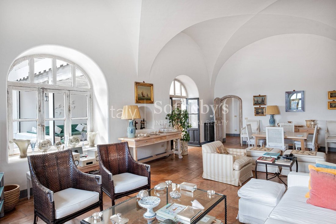 A Massive Estate In The Heart Of Capri In Capri, Campania, Italy For ...