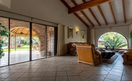 Luxury farm ranches with garden for sale in Eikenhof, Gauteng, South ...