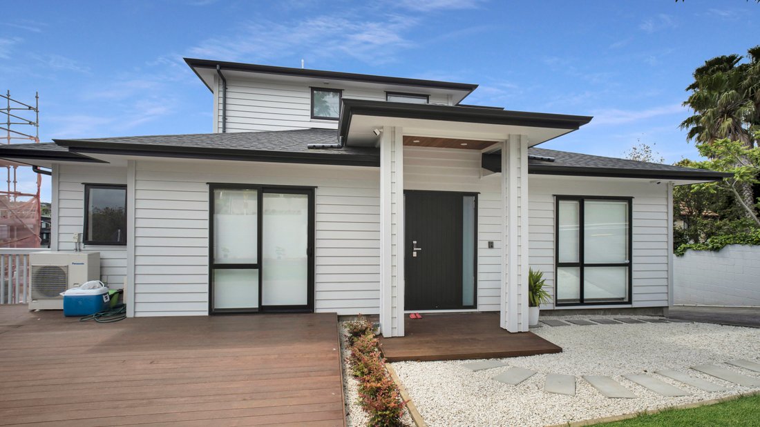 Grand House In The Stunning Mairangi Bay In Auckland, Auckland, New ...