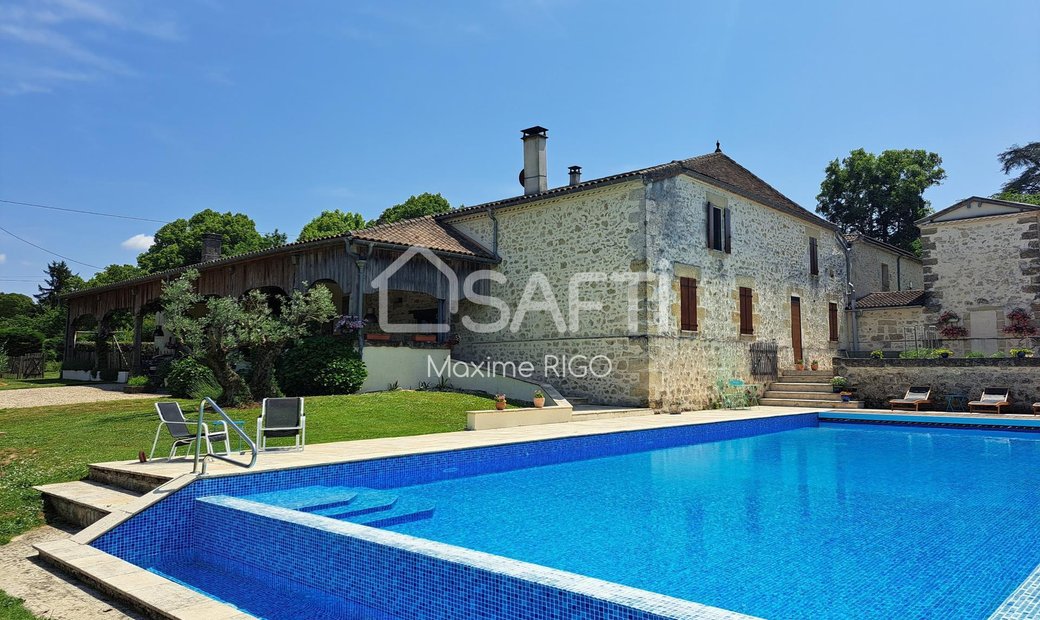 Maison 290m2 Avec Gîte Et Piscine In Marmande, Nouvelle Aquitaine ...