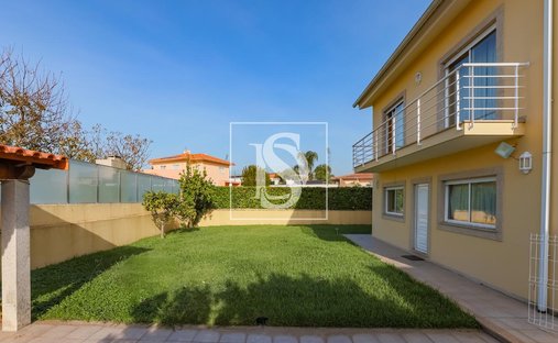 Luxury homes for sale in Vila Boa, Braga, Portugal | JamesEdition