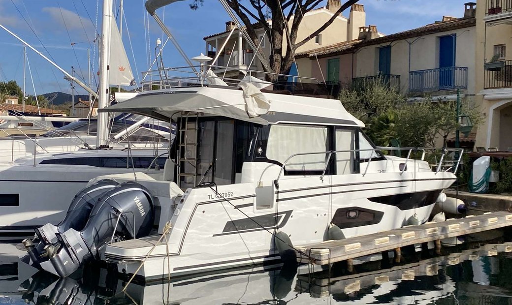 Jeanneau Merry Fisher 1095 Fly In France For Sale (13602805)