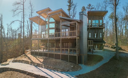 Luxury homes for sale in Blue Ridge, Georgia | JamesEdition