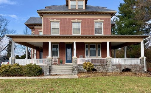 Luxury houses for sale in Leacock-Leola-Bareville, Pennsylvania ...