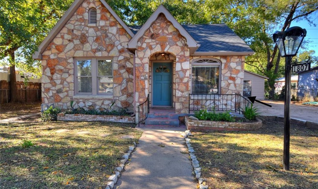 Remarkable Home In The Historic Holly Street In Austin, Texas, United ...