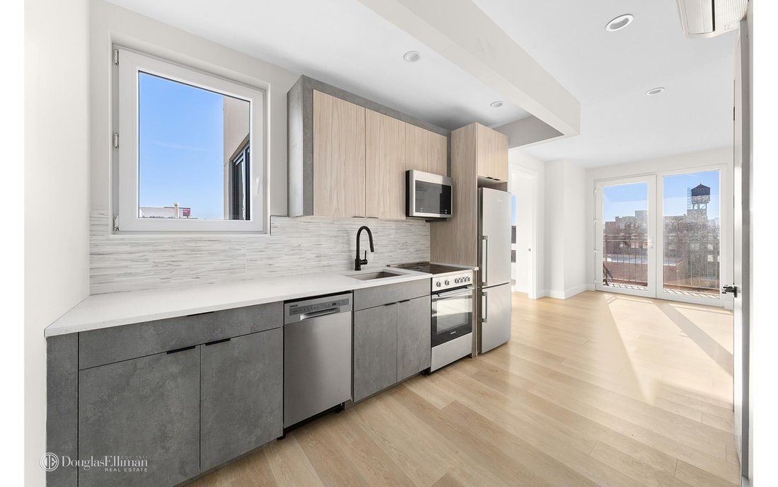 Rental Bronx In New York, New York, United States For Rent (13627433)
