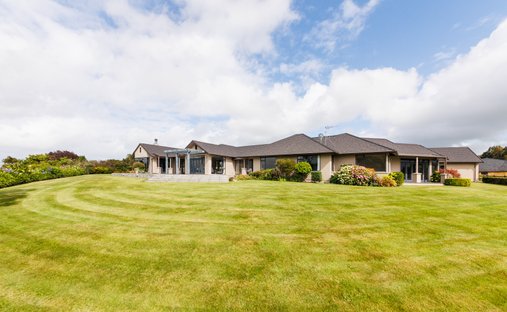 Luxury homes for sale in Ashhurst, Manawatu-Wanganui, New Zealand ...