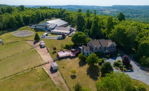 Luxury farm ranches for sale in Sinking Spring, Pennsylvania | JamesEdition