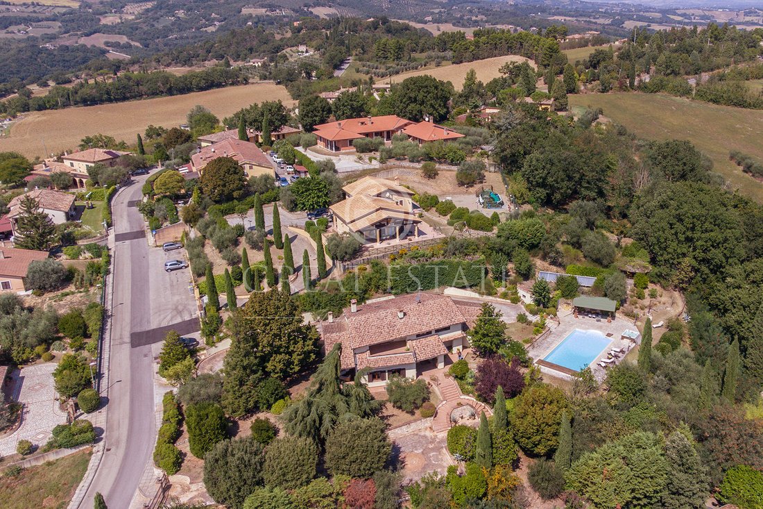 La Villa Con Vista Todi In Todi, Umbria, Italy For Sale (13637212)