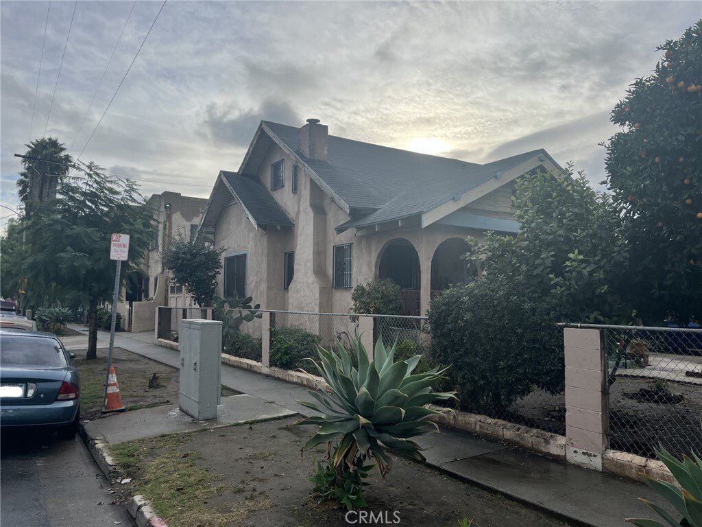 Triplex In Los Angeles, California, United States For Sale (13629870)