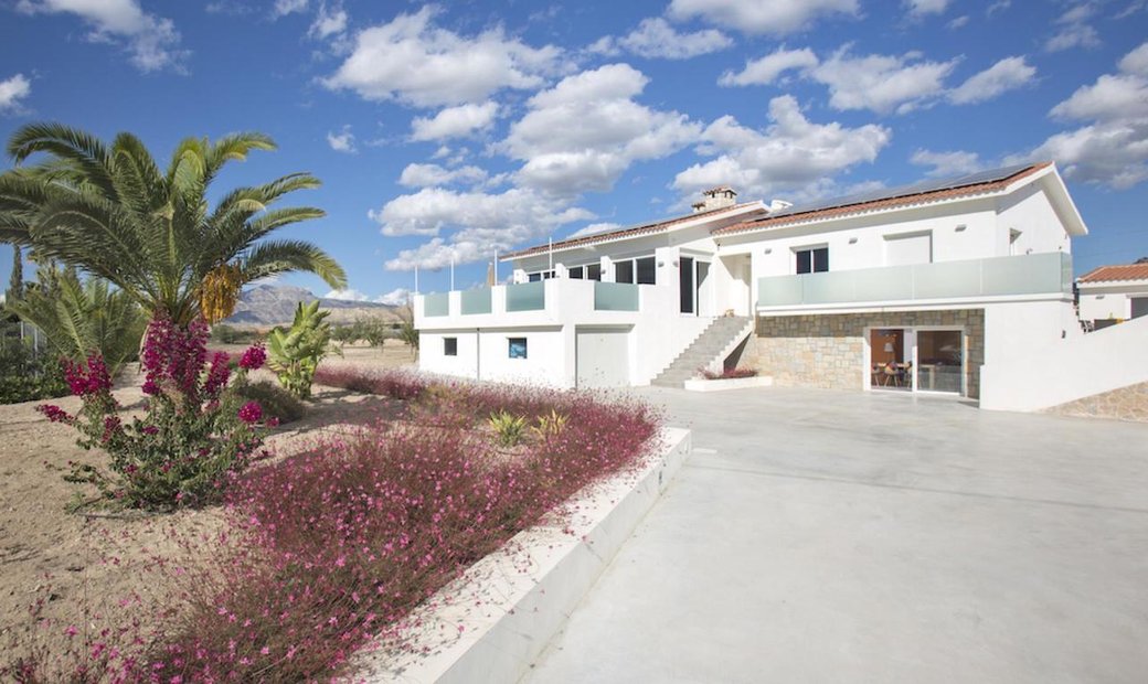 Busot Villa In Busot, Valencian Community, Spain For Sale (13638019)