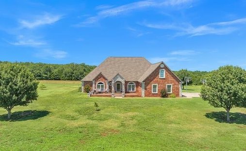 Luxury houses for sale in Kendrick, Oklahoma | JamesEdition