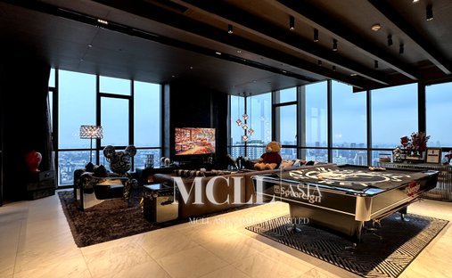 Luxury homes for sale in Khlong Tan Nuea, Bangkok, Krung Thep Maha Nakhon, Thailand | JamesEdition