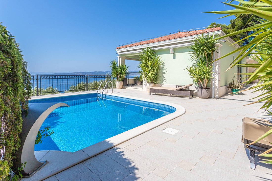 Brela Beautiful House With Swimming In Brela, Split Dalmatia County ...