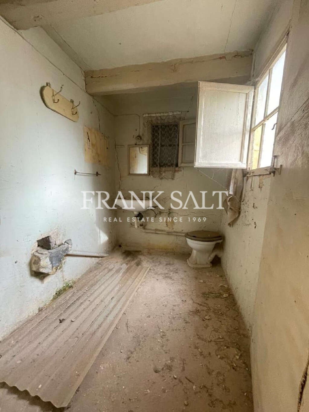 Siggiewi, Unconverted House Of Character In Siggiewi, Malta For Sale ...