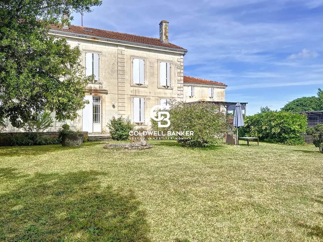 Manor House And Park In The Heart Of A In Tesson, Nouvelle Aquitaine ...