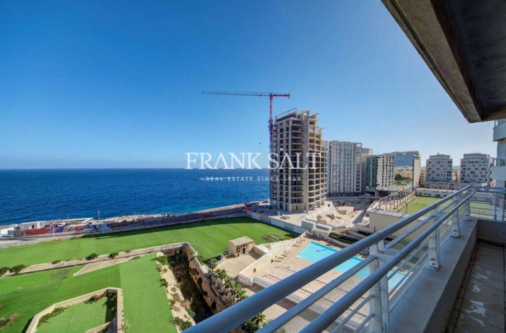 Fort Cambridge, Furnished Apartment In Sliema, Malta For Sale (13107429)