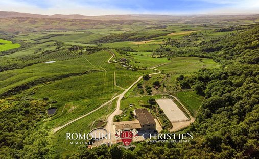 Luxury farm ranches for sale in Casa Vannini, Tuscany, Italy | JamesEdition