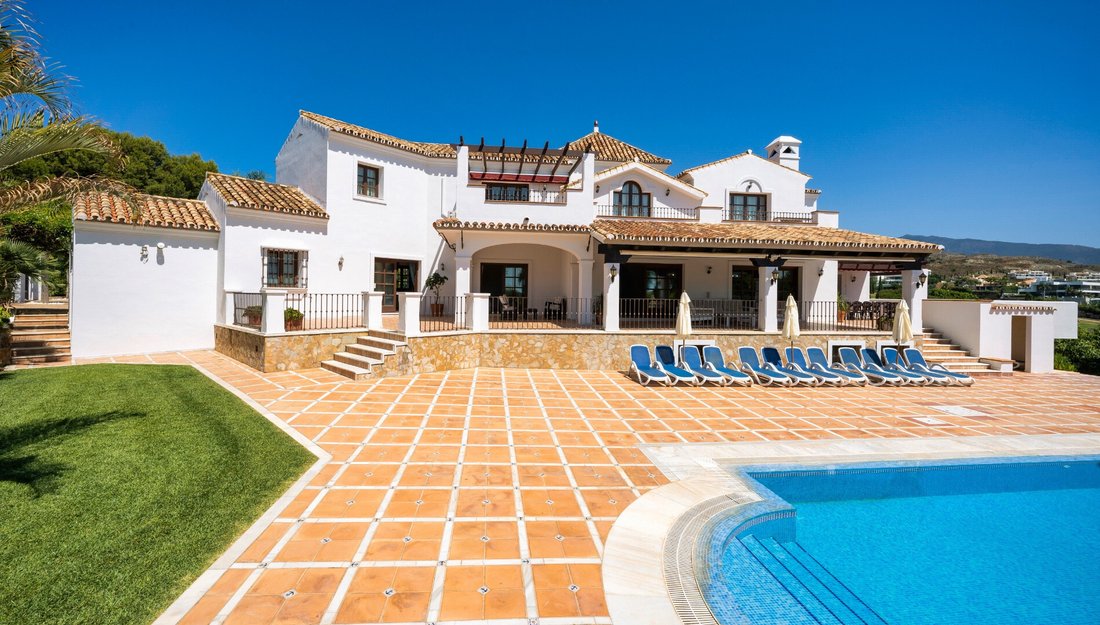 Beautiful Andalusian Style House, In The Area Of In Cancelada ...