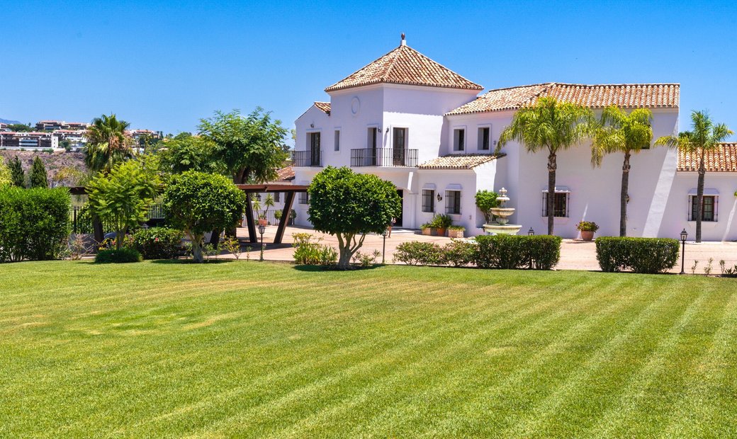 Beautiful Andalusian Style House, In The Area Of In Cancelada ...