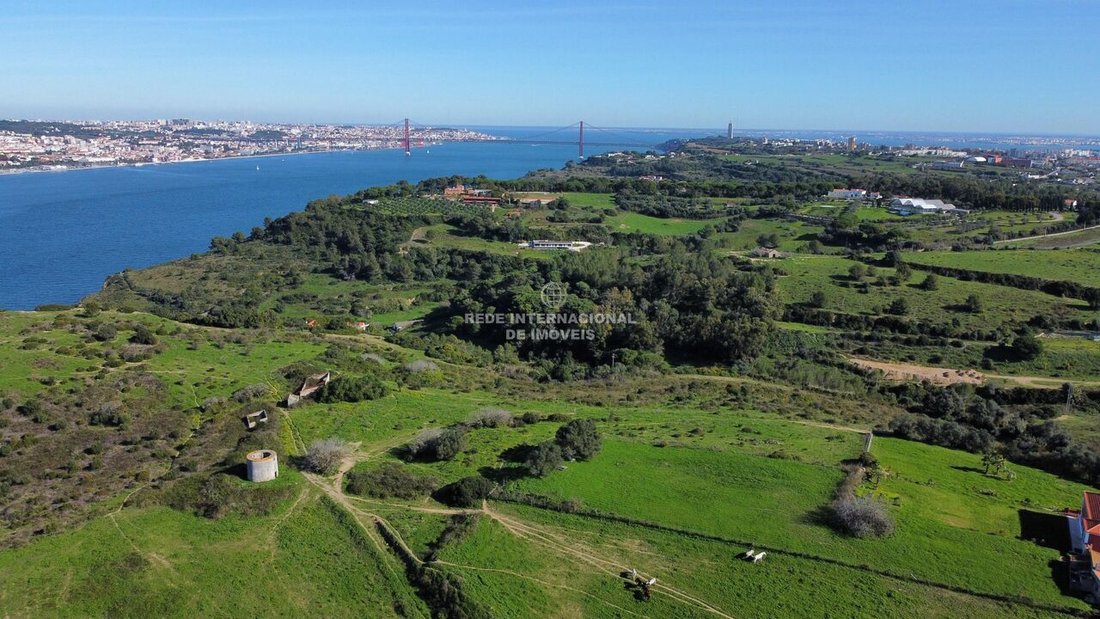 "Magnificent Villa For Sale In Trafaria, With A In Trafaria, Setubal ...