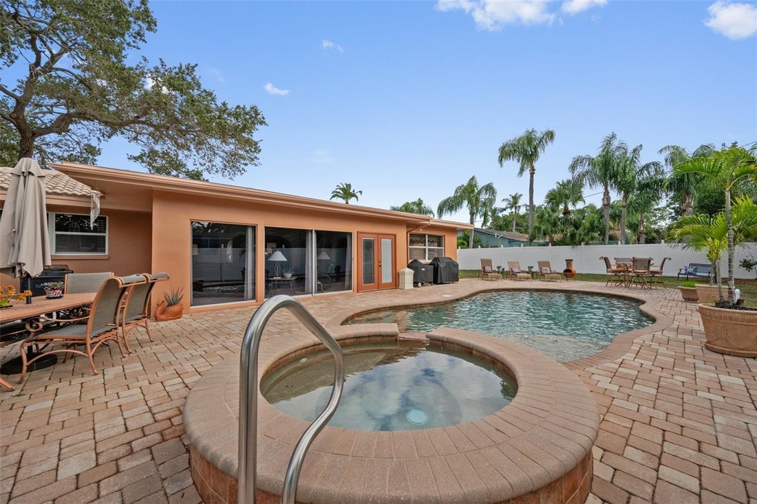 813 Allamanda Drive, Largo, Fl, 33770 In Largo, Florida, United States ...