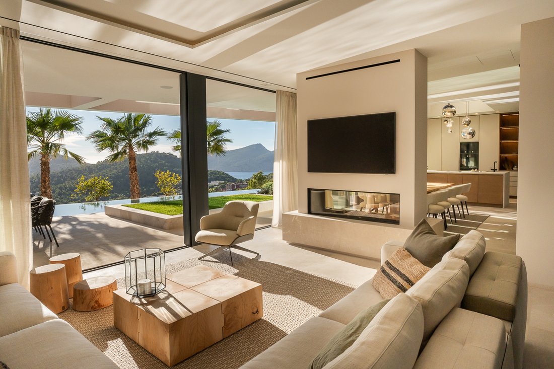 Newly Built Top Class Villa In A Prime In Peguera, Balearic Islands ...