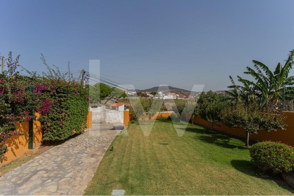 Turcifal | 4+1 Bedroom Villa With Garden On A In Turcifal, Lisbon ...