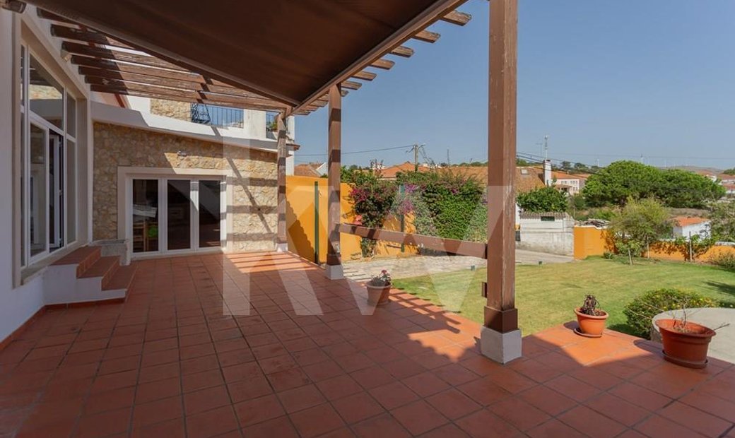 Turcifal | 4+1 Bedroom Villa With Garden On A In Turcifal, Lisbon ...