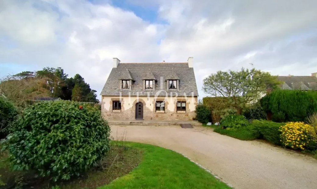 Trélévern House In Trélévern, Brittany, France For Sale (13701419)