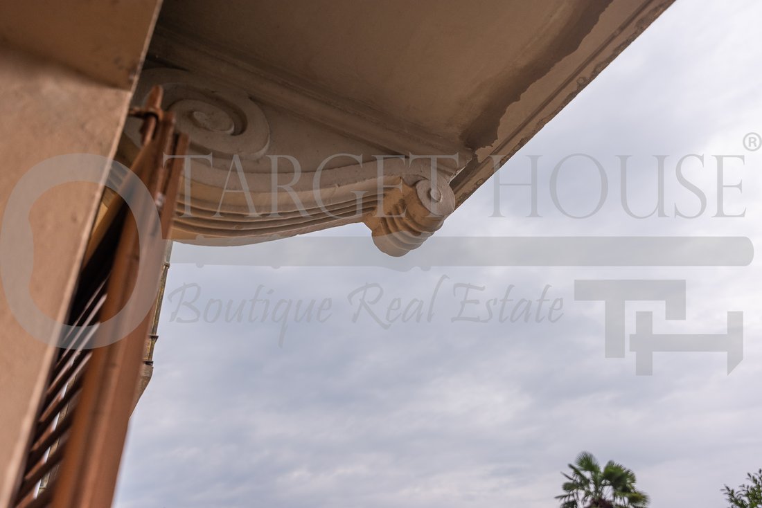 Villa Con Parco E Dependance Sul Lago Maggiore In Gonte, Piedmont ...