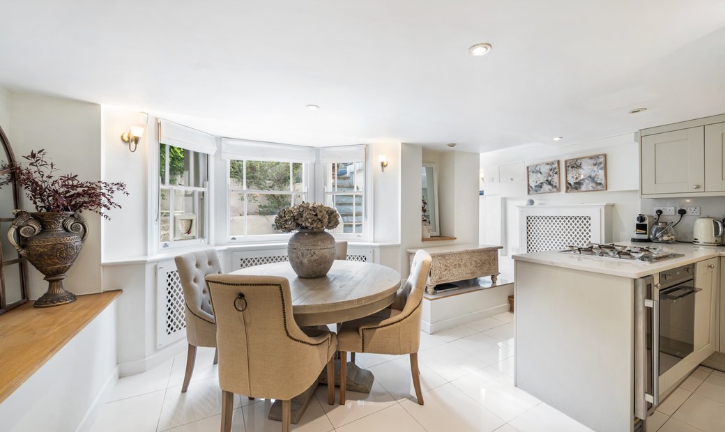 Holmdale Road, West Hampstead, London Nw6 In London, England, United ...