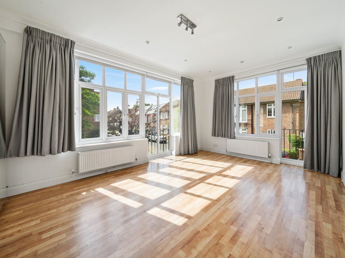 Middlefield, St Johns Wood, London Nw8 In London, England, United ...