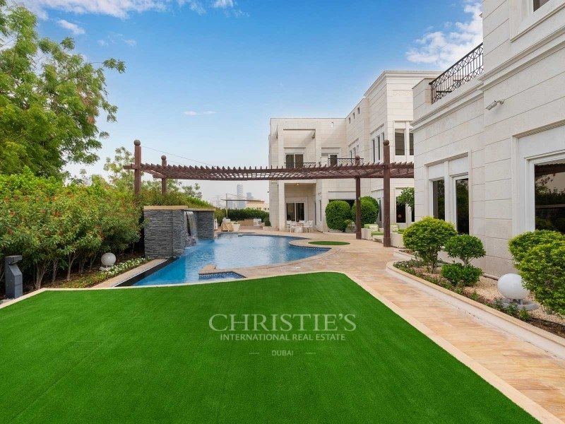 Opulent Waterfront Villa Luxury In In Dubai, Dubai, United Arab ...