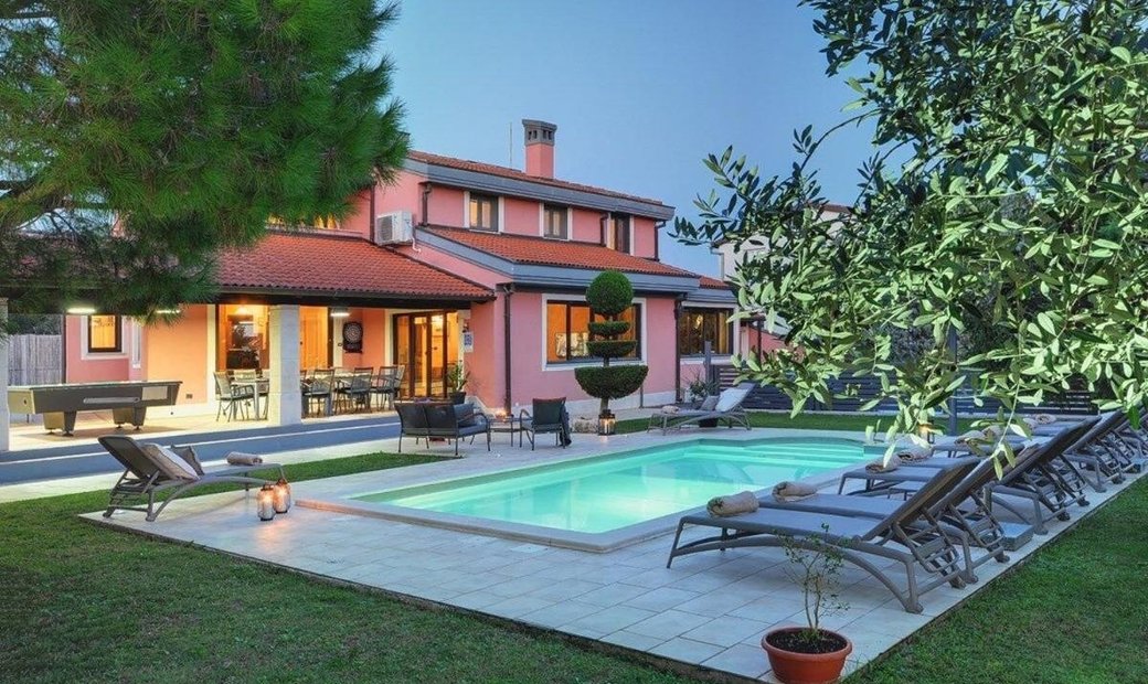 House Veli Vrh, Pula, 350m2 In Presika, Istria County, Croatia For Sale ...