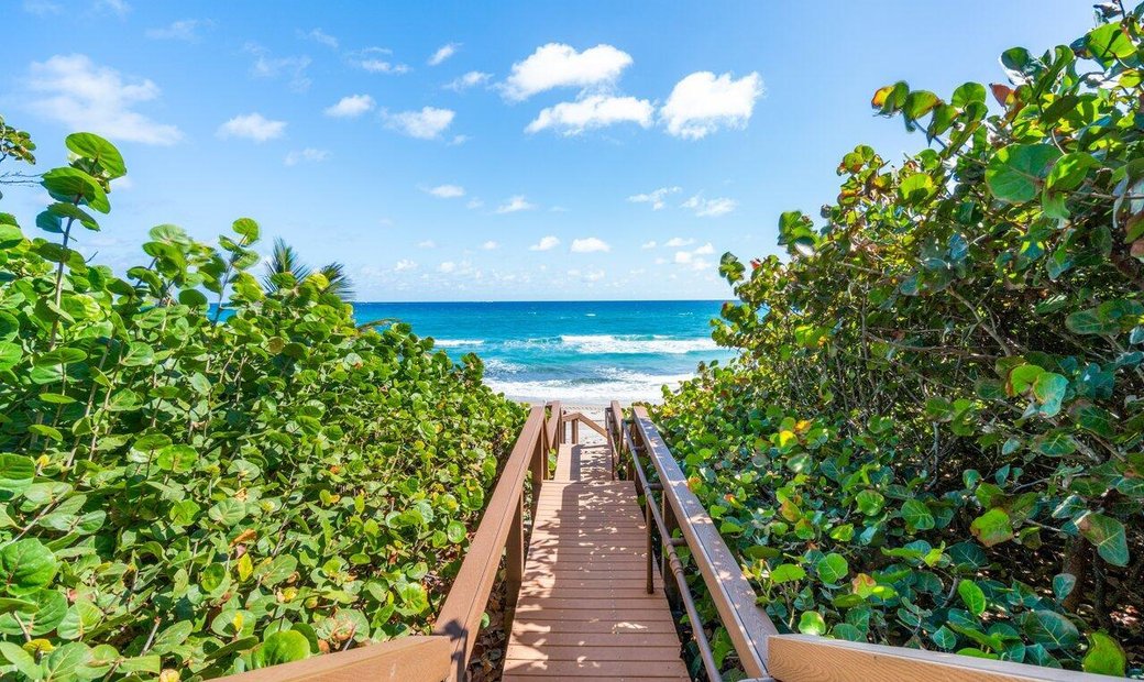 Immaculate Duplex Penthouse At Regency In Boca Raton, Florida, United ...