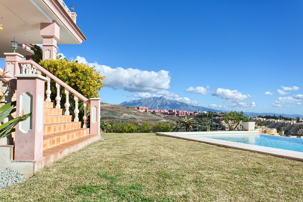 Amazing Villa For Sale In Los Flamingos Golf, In Marbella, Andalusia ...