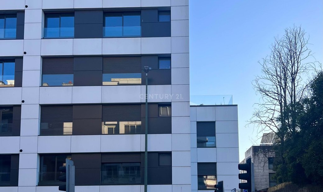 T3 Rua Ricardo Severo 150 2º Piso En Oporto, Distrito De Oporto ...