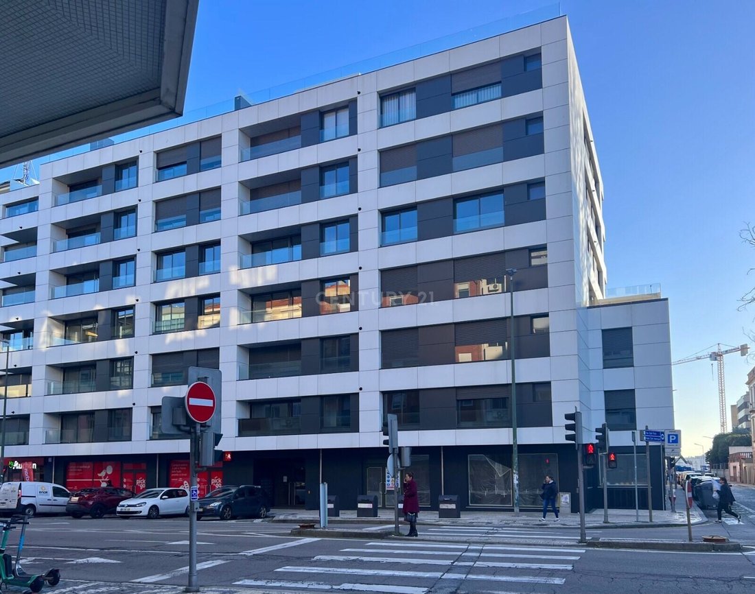 T3 Rua Ricardo Severo 150 2º Piso En Oporto, Distrito De Oporto ...