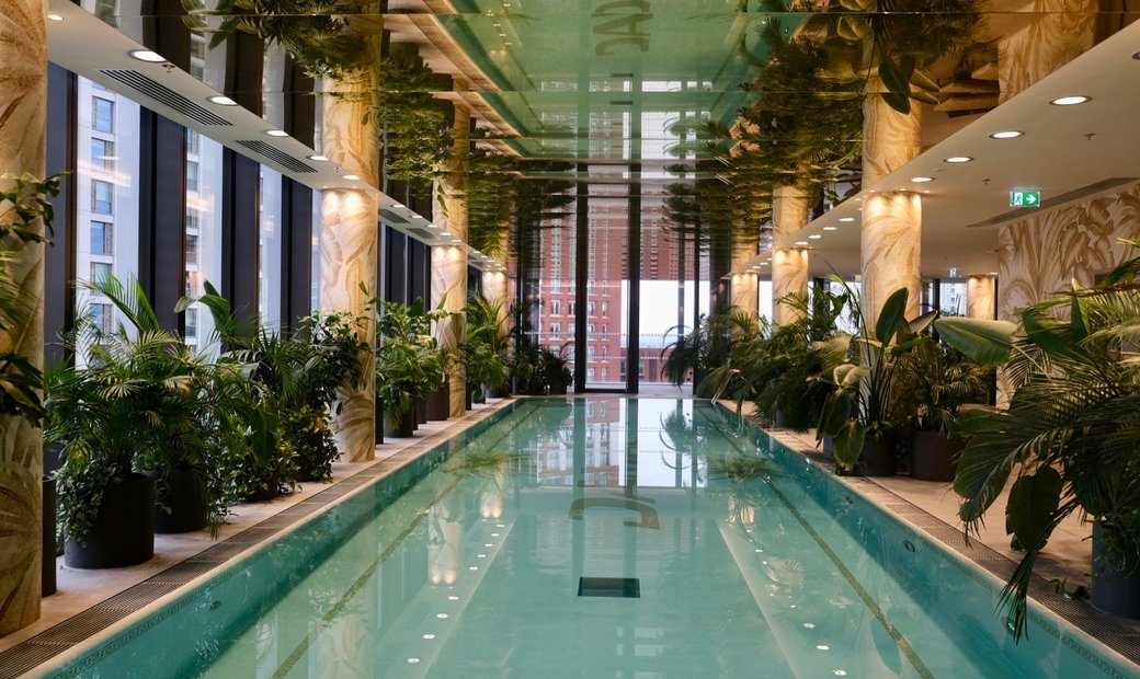 Nine Elms Apartment With River Thames And In London, England, United ...