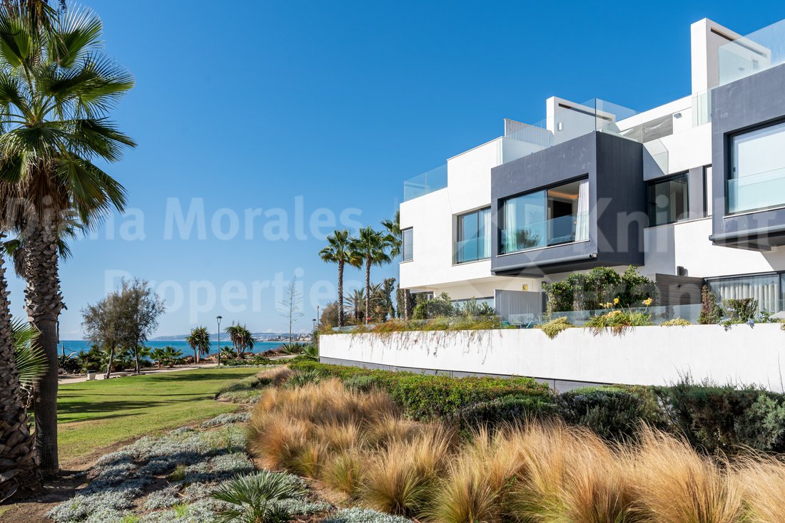Exquisitely Decorated And Modern Terraced House In Estepona, Andalusia ...