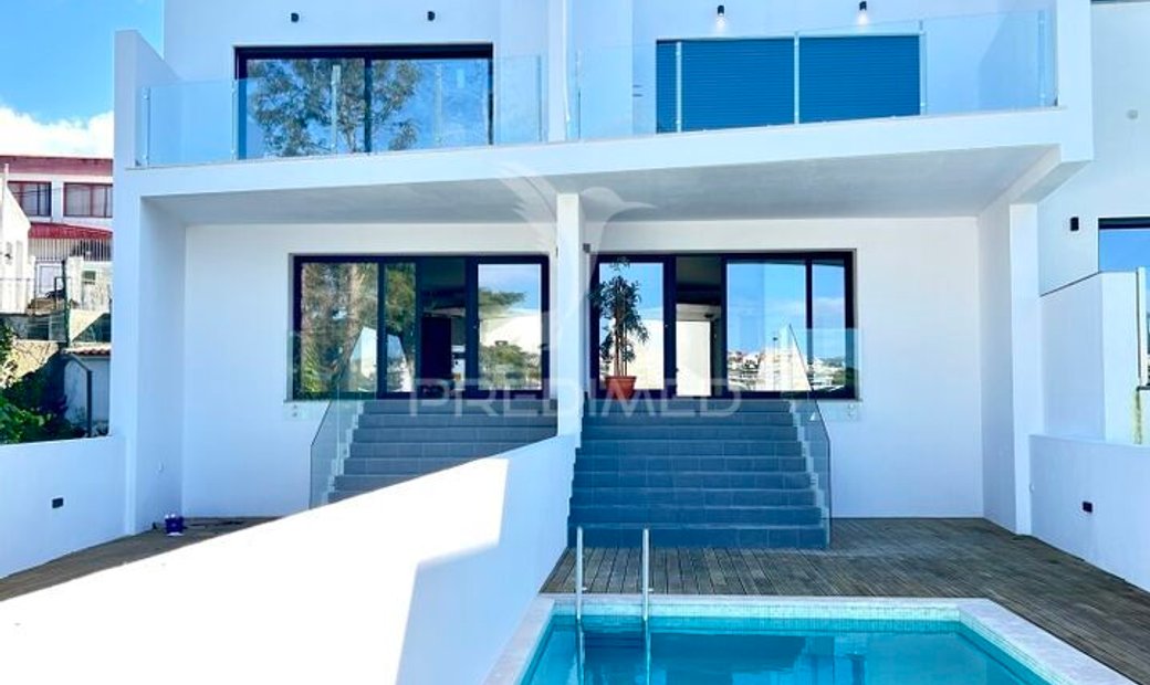 A Luxury House With A Unique Design, Located In Caparica E Trafaria ...