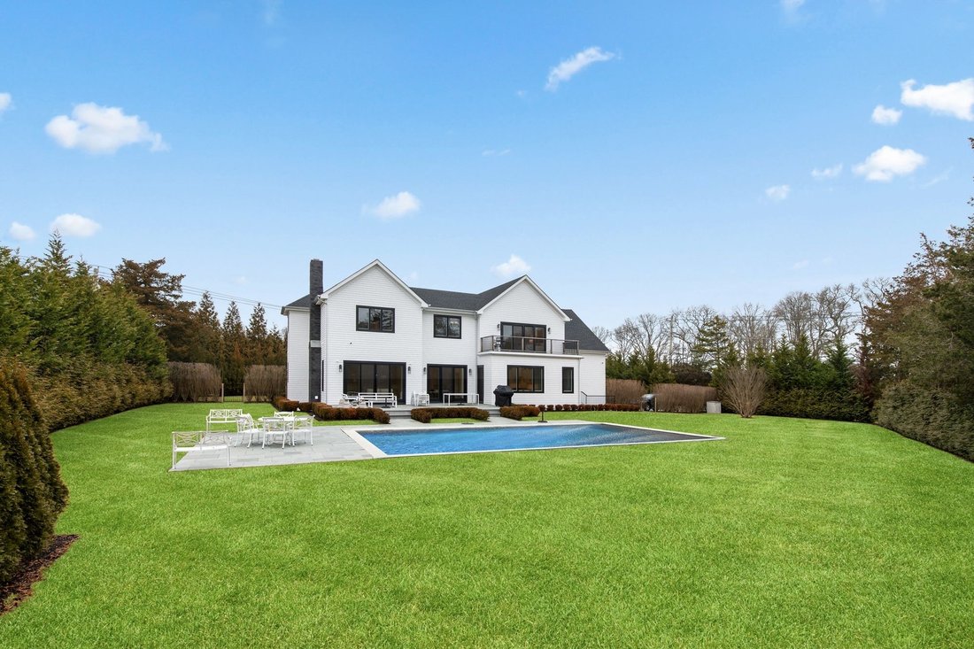 Stunning Modern Farmhouse Built In 2022 In Water Mill, New York, United ...