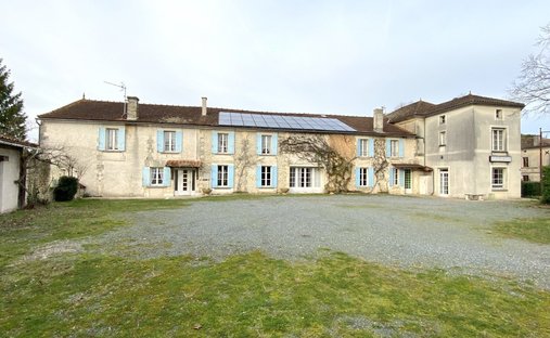 Luxury homes for sale in Pillac, Nouvelle-Aquitaine, France | JamesEdition