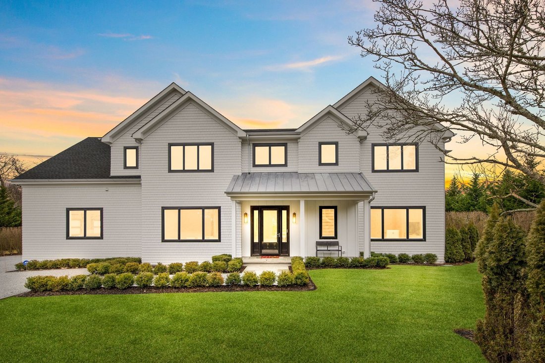 Stunning Modern Farmhouse Built In 2022 In Water Mill, New York, United ...