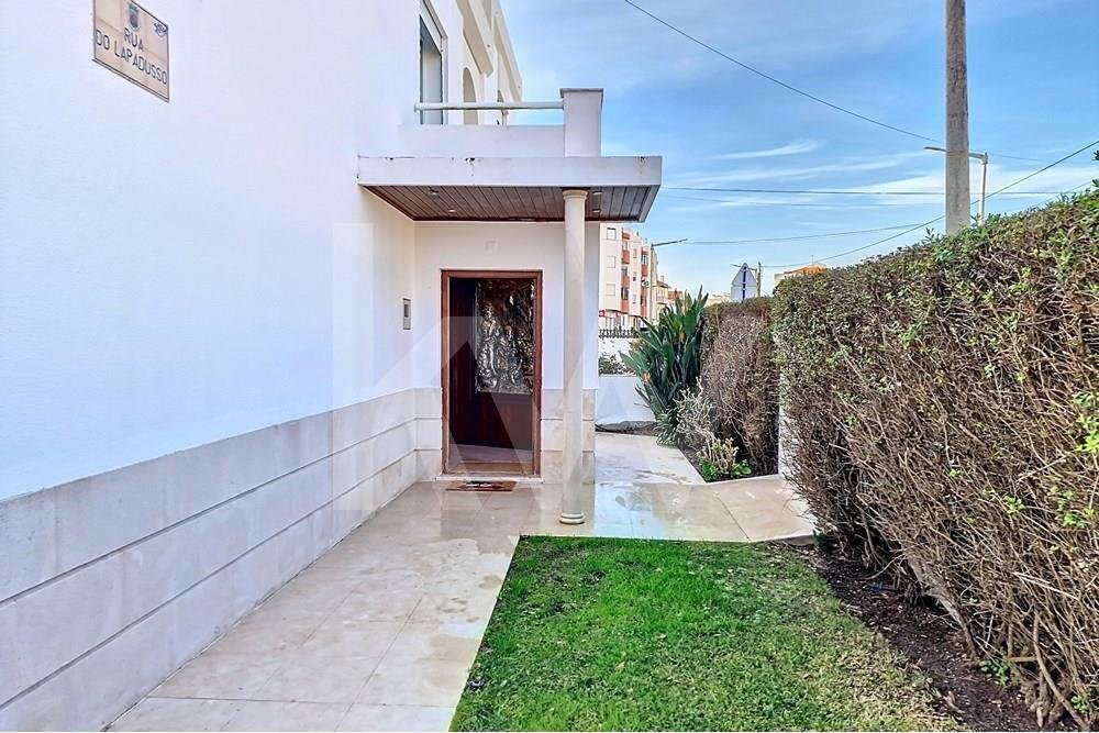T8 House By The Beach In Peniche, Leiria District, Portugal For Sale ...