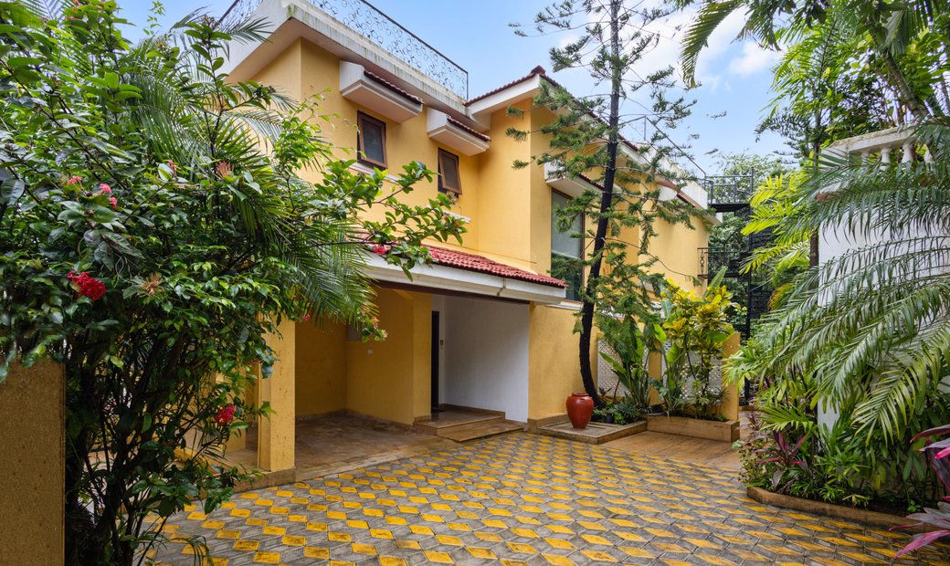 Beach Access Villa In Candolim, Goa In Corlim, Goa, India For Sale ...