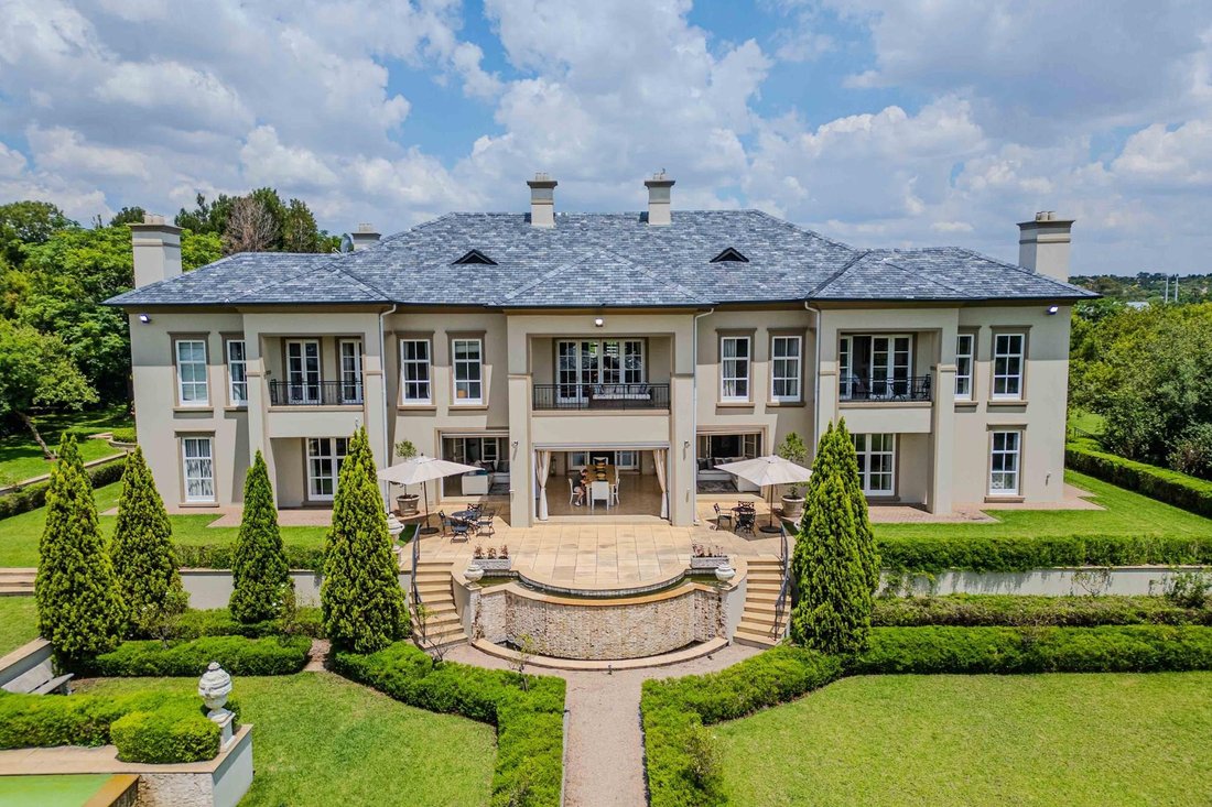 6 Bedroom Luxurious Home In Waterfall Equestrian Estate, Gauteng, South Africa For Sale (13810947)