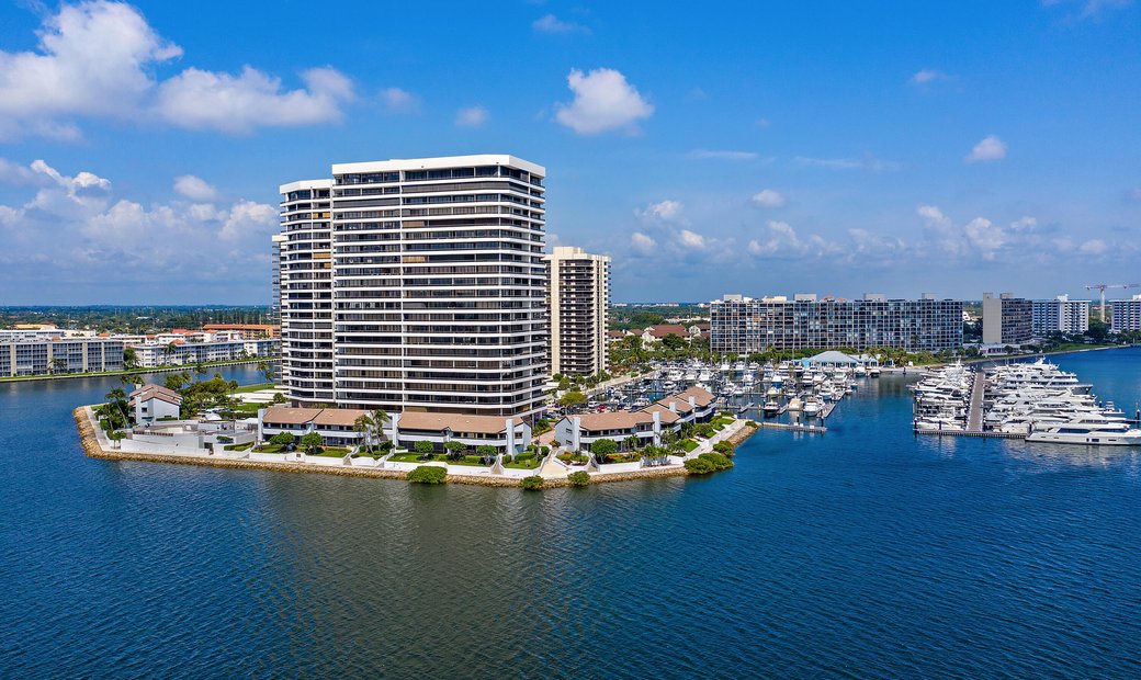 Lake Point Tower Three Bedroom With In North Palm Beach, Florida ...